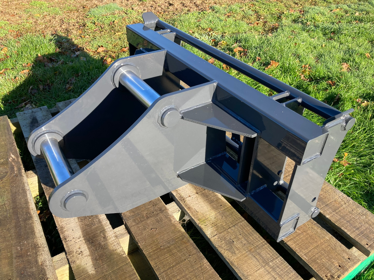 Excavator to Euro Hitch Adaptor Up To 20 Tonne | CR Hydraulic Engineering